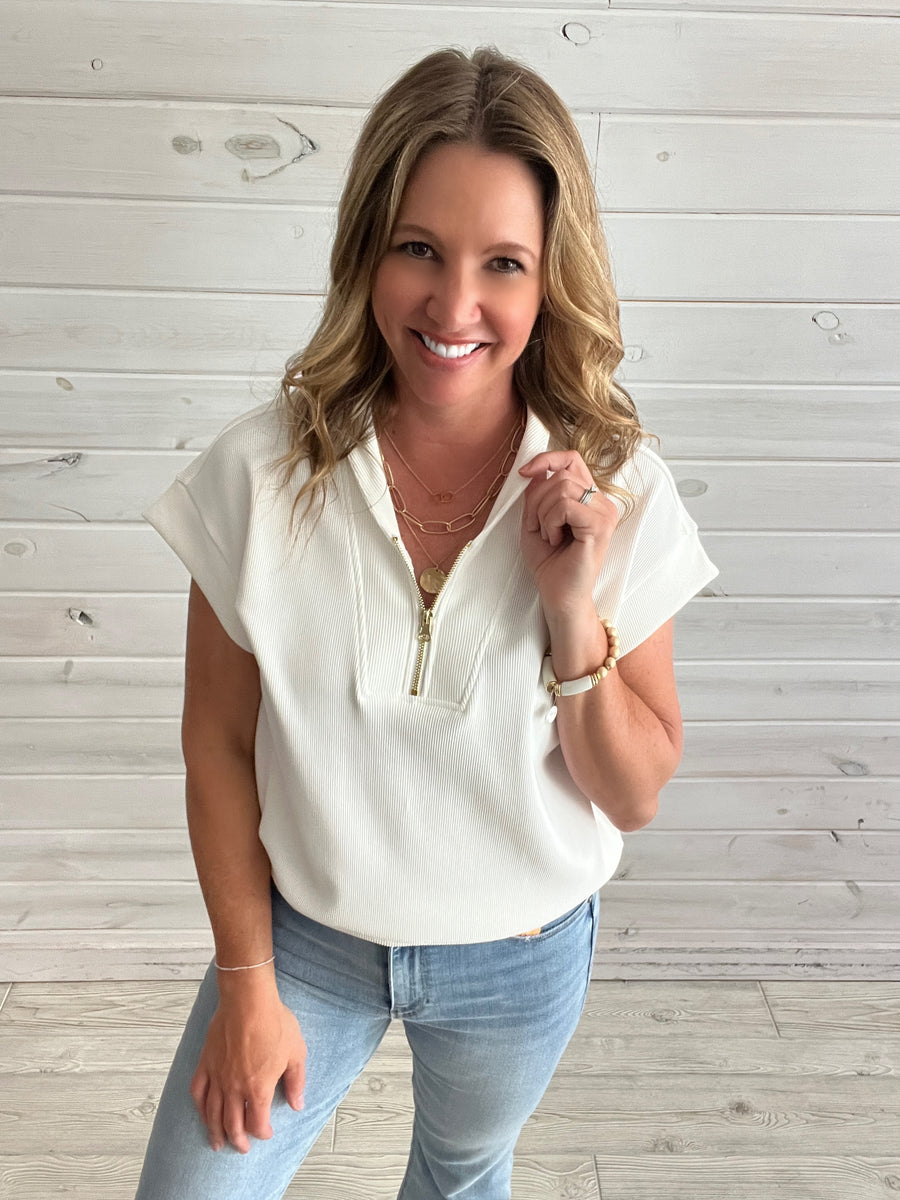 Ribbed SS 1/2 Zip (2 Colors) – Board and Batten Boutique
