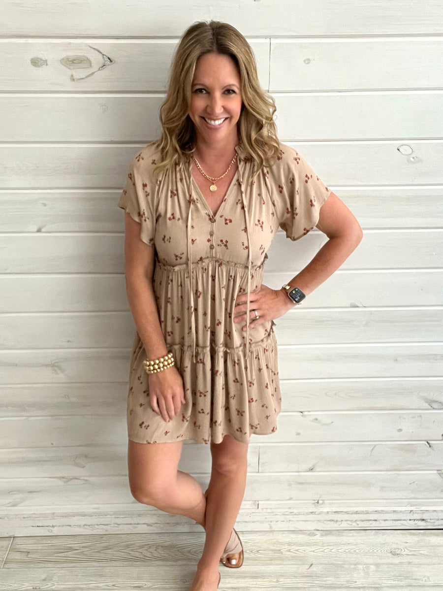 Taupe Print Tiered Dress – Board and Batten Boutique